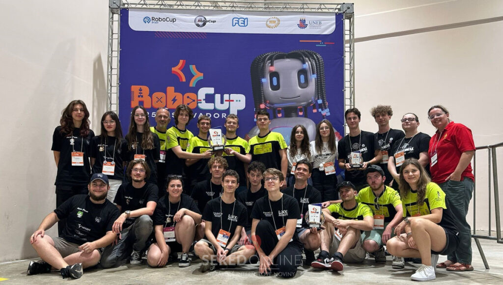 Slovenskí stredoškoláci dobyli svet robotiky. Stali sa majstrami sveta na súťaži RoboCup 2025 ...