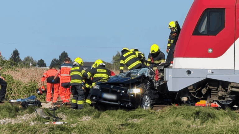TRAGICKÁ NEHODA na železničnom priecestí pri Seredi: Vyžiadala si jeden ...